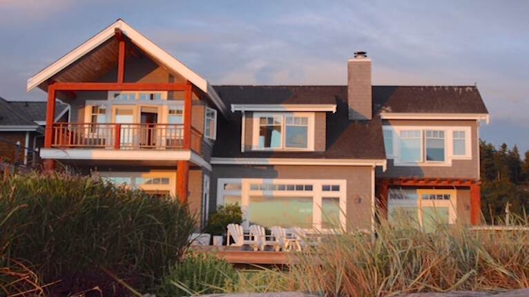 Whidbey Island Waterfront Paradise - Luxury Home Exchange in Greenbank ...
