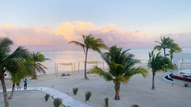Latitude Adjustment Belize - Luxury Home Exchange in Caye Caulker, Belize