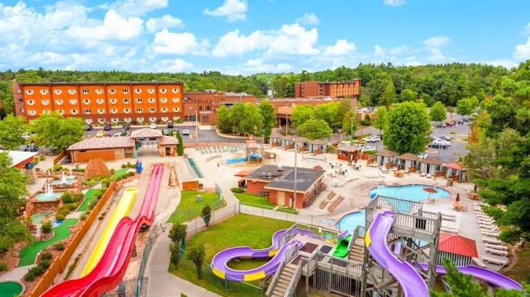 Cozy Wisconsin Dells Penthouse with River Access - Luxury Home Exchange ...